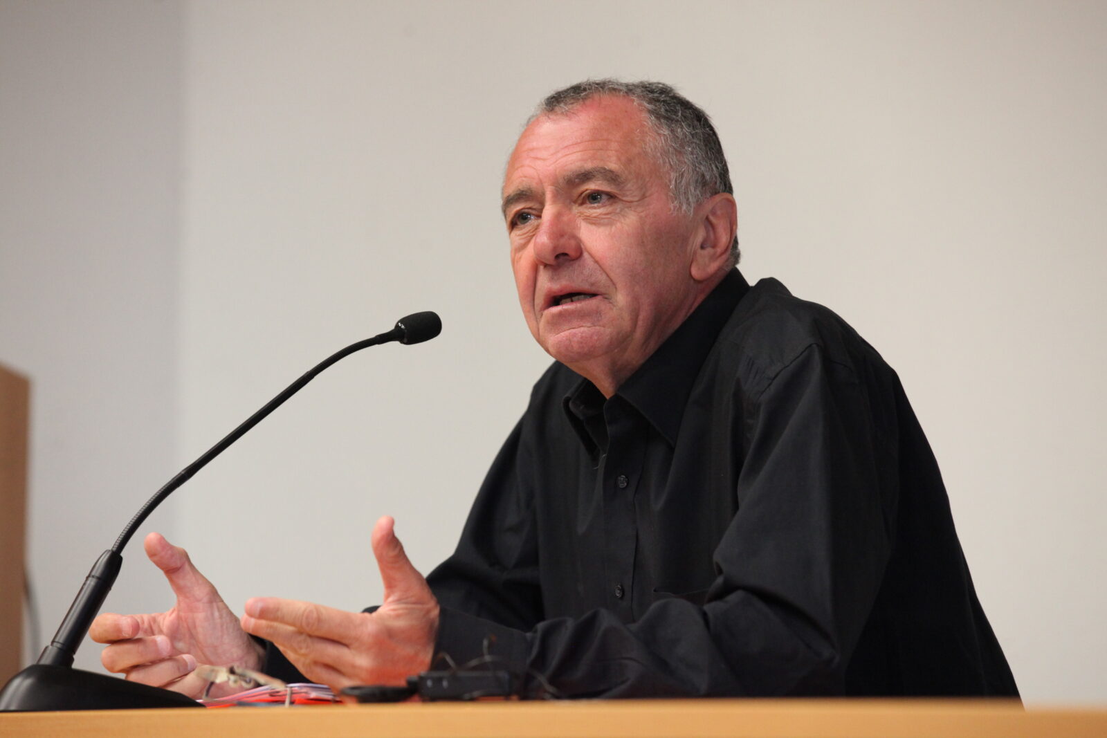 Gilles Lipovetsky analyzed hyper consumption and postmodern society in ...