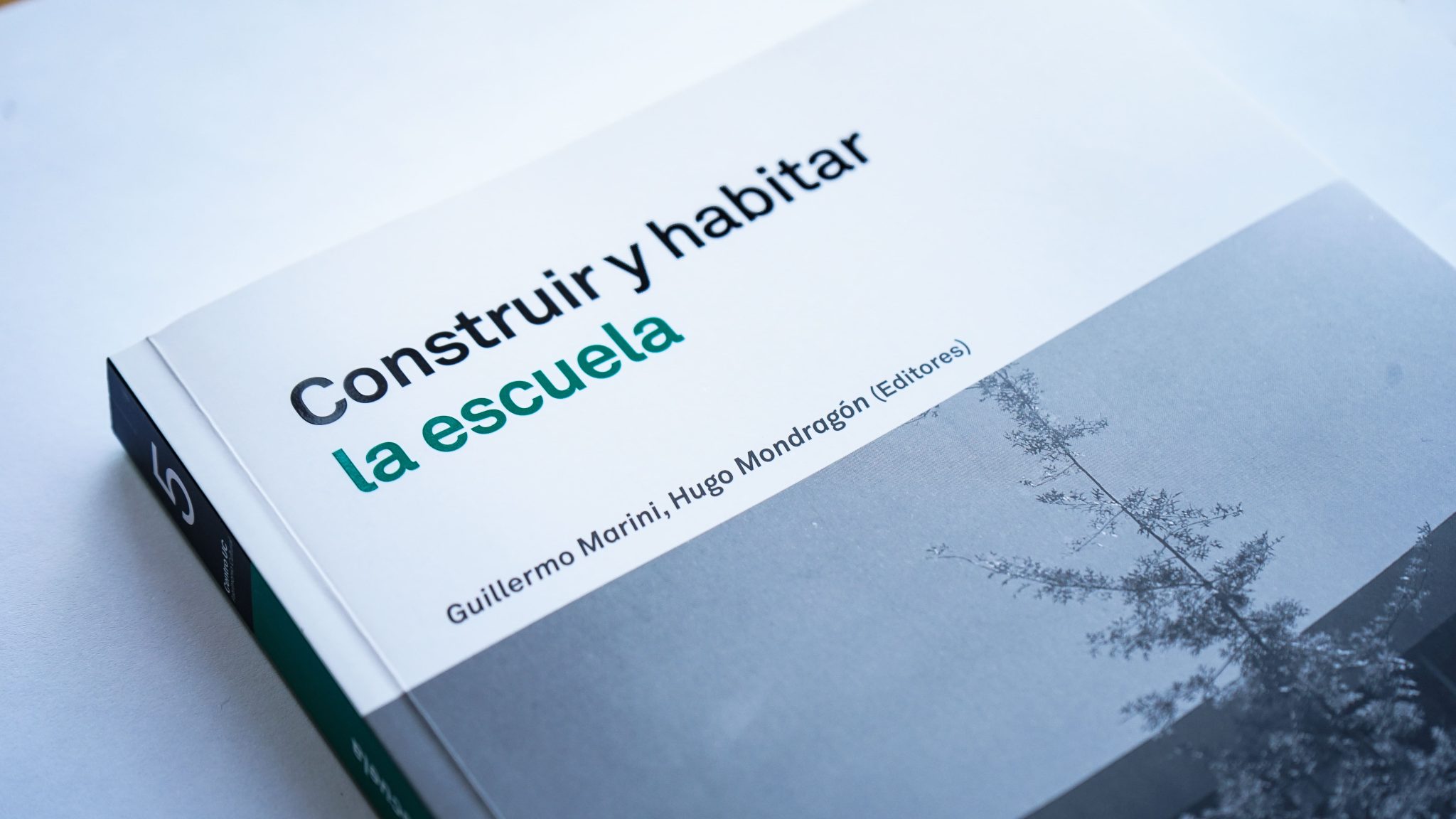 Académico Guillermo Marini publica libro “Construir y habitar la ...