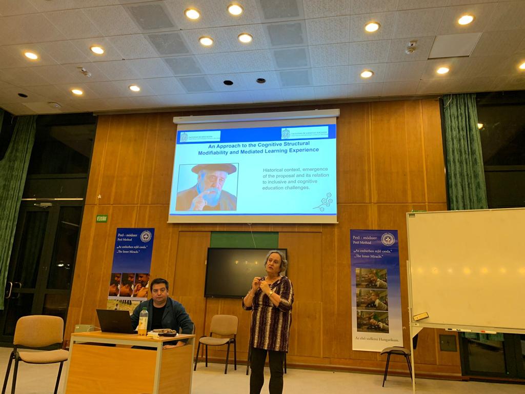 Académicos de Educación Especial participaron de pasantía en Hungría ...